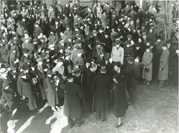 Stabelavløp, tilskuere og gjester, B/N 476 MS "Bess", bygget ved Akers ...