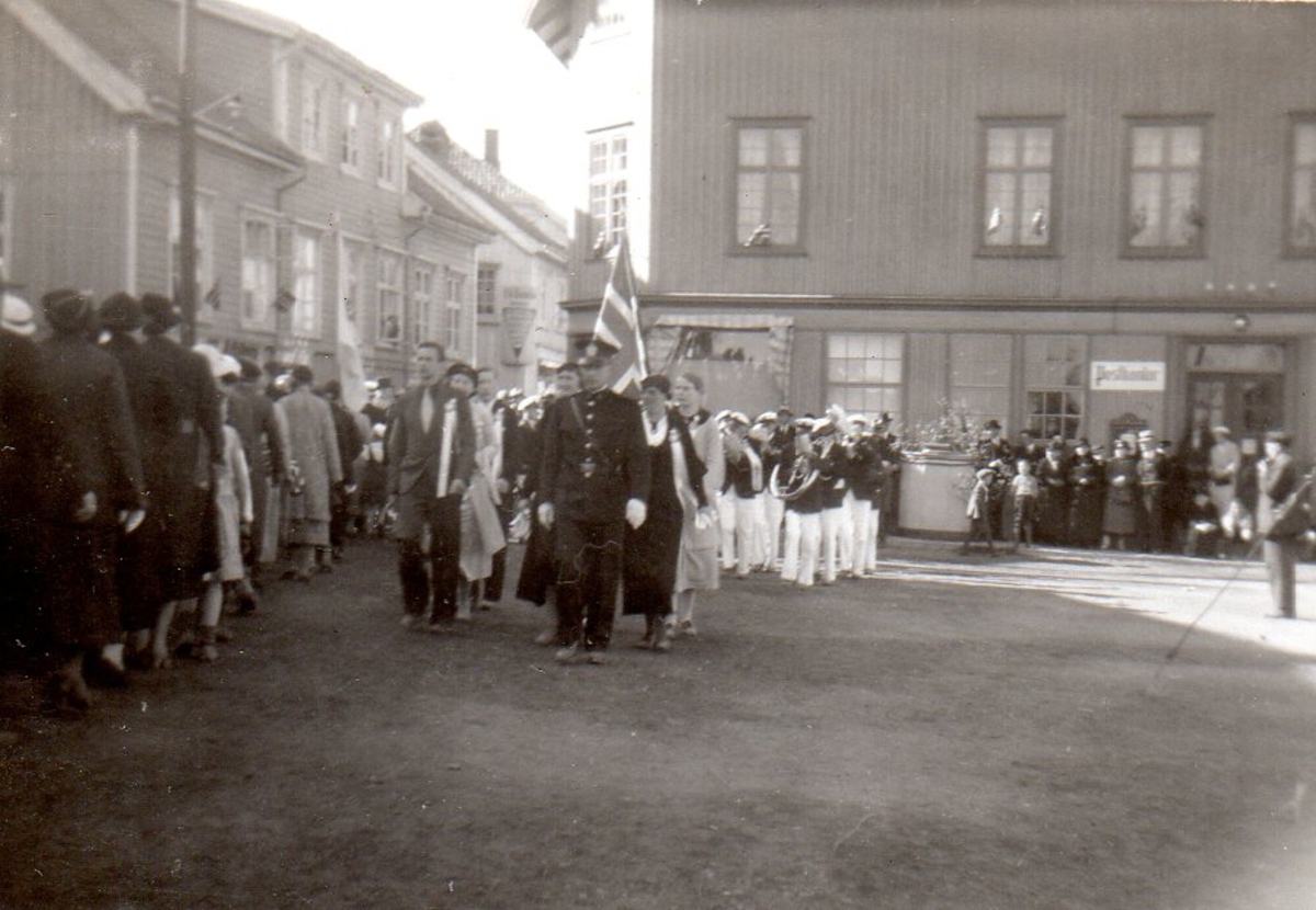 17. mai og andre opptog m.m., Brevik, Telemark, rundt 1932-38 -Telemark ...