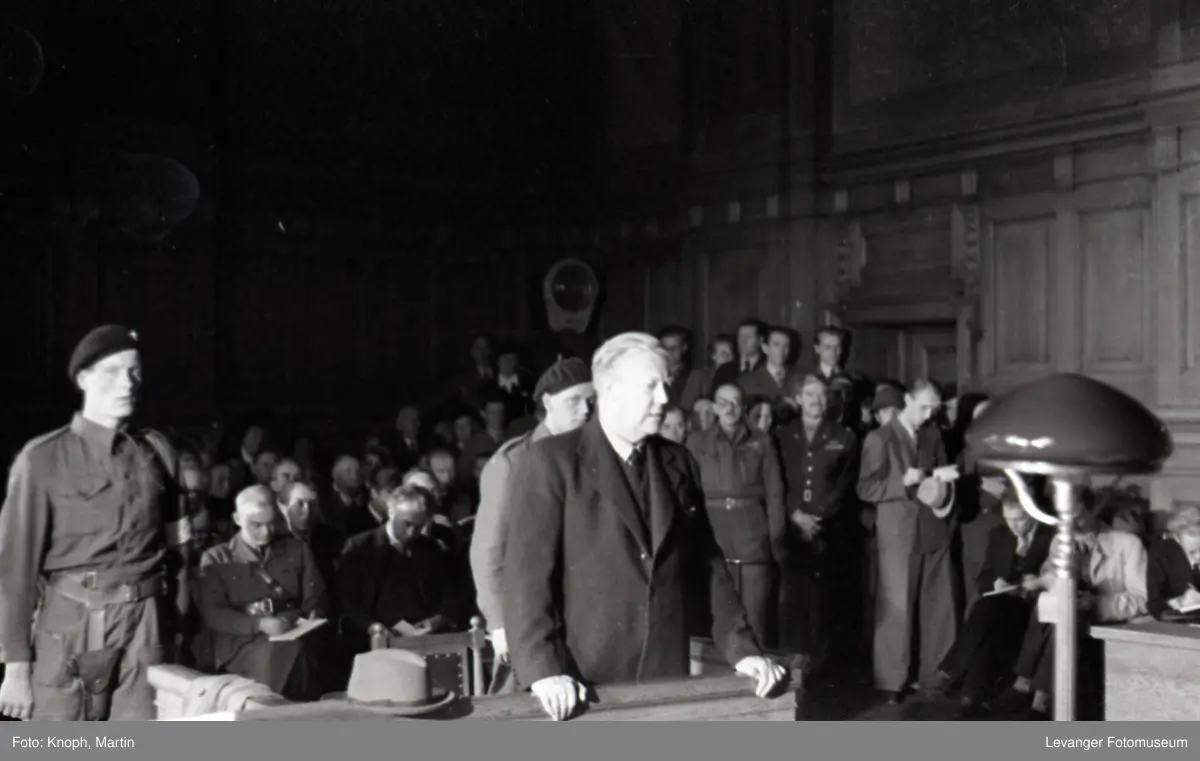Rettssaken mot Vidkun Quisling, gamle Eidsivating lagmannsrett i Oslo ...