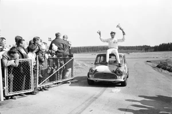 Segerbild. Karlskoga motorstadion, 1969-05-03 -Örebro Stadsarkiv ...